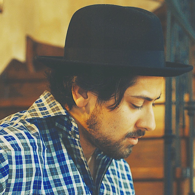 Roman Samuels House Concerts, Videos & Songs | ListeningRoomNetwork